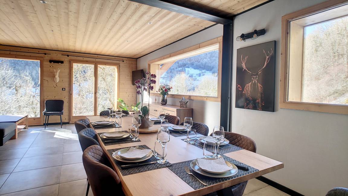 144 M² Chalet ∙ 3 Chambres ∙ 10 Personnes - Bernex