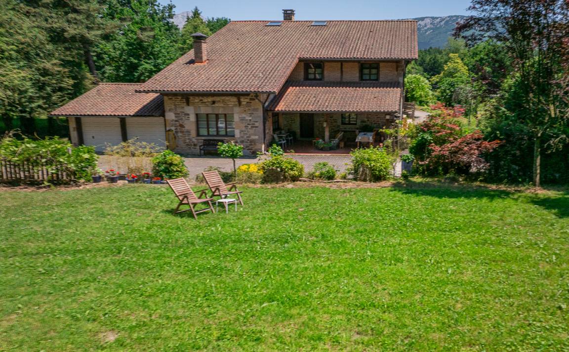 House ∙ 4 Bedrooms ∙ 8 Guests - Basque Country
