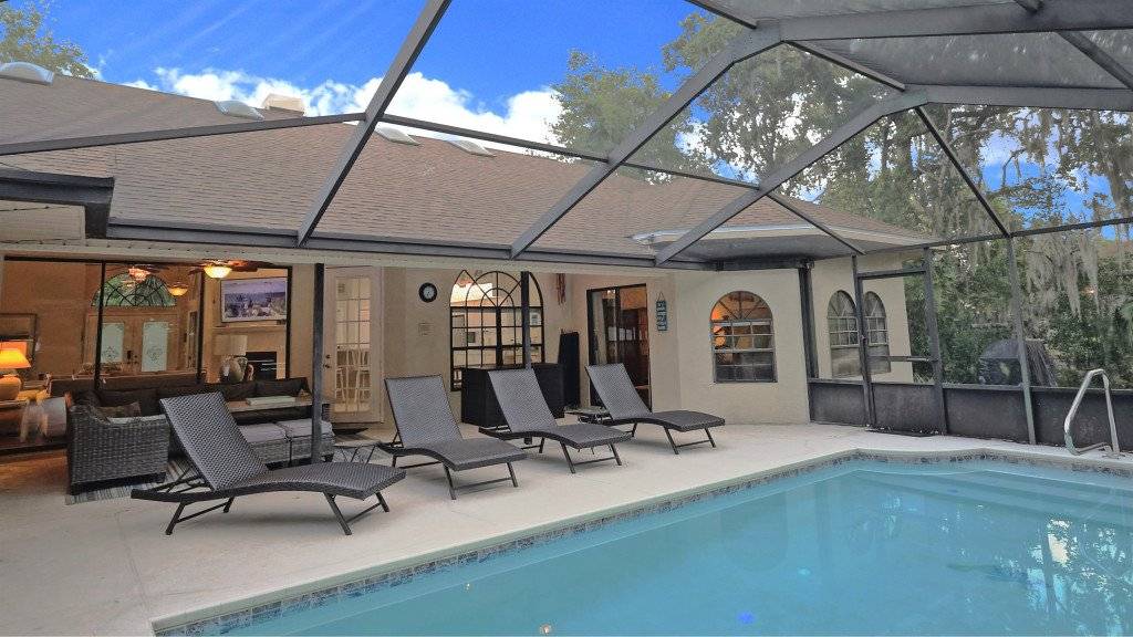 232 M² House ∙ 6 Bedrooms ∙ 12 Guests - Homosassa, FL