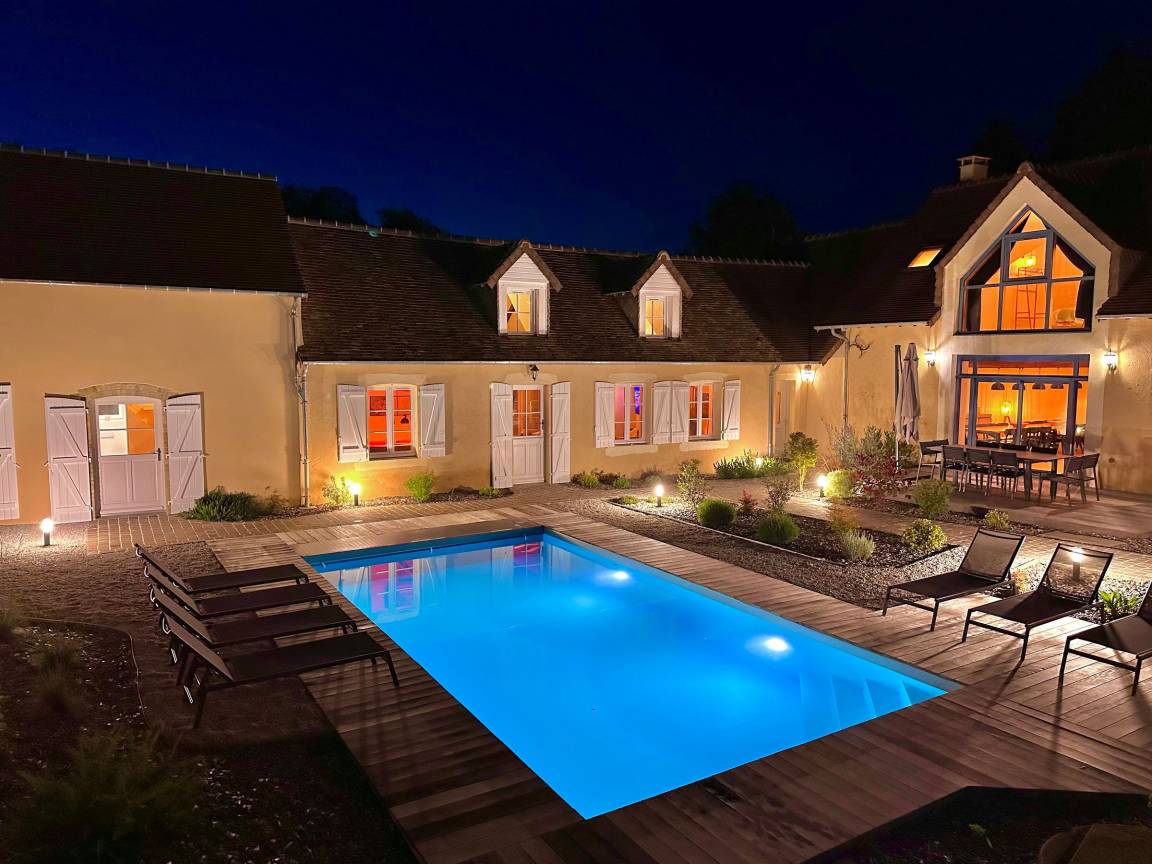 350 M² Cottage ∙ 6 Bedrooms ∙ 15 Guests - Le Mans