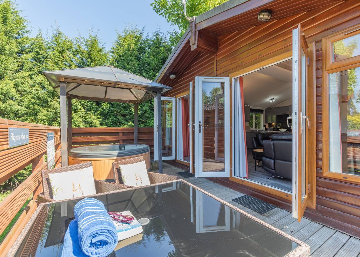 Chalet ∙ 2 Bedrooms ∙ 4 Guests - Derbyshire