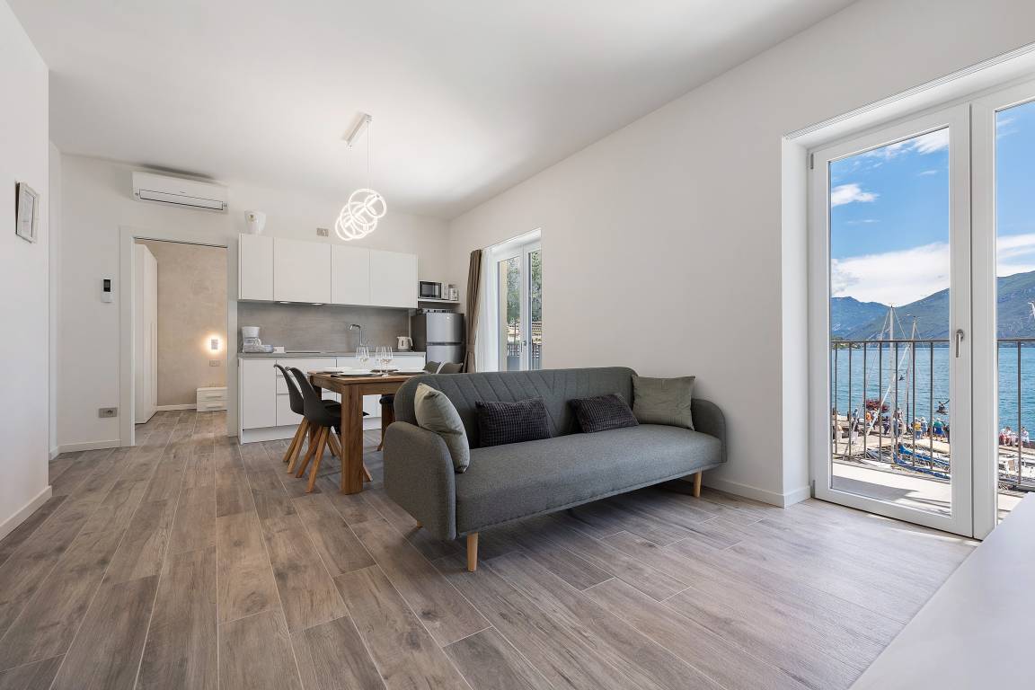 80 M² Ferienwohnung ∙ 2 Schlafzimmer ∙ 4 Gäste - Limone Sul Garda