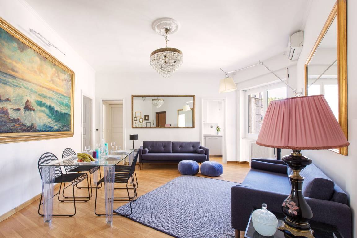 290 M² Apartment ∙ 3 Bedrooms ∙ 7 Guests - Rome