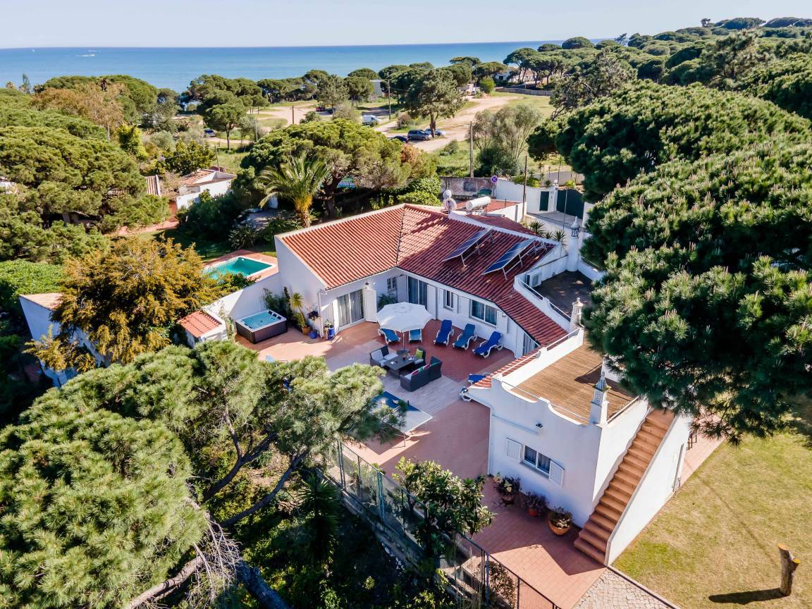 300 M² Villa ∙ 4 Schlafzimmer ∙ 12 Gäste - Albufeira