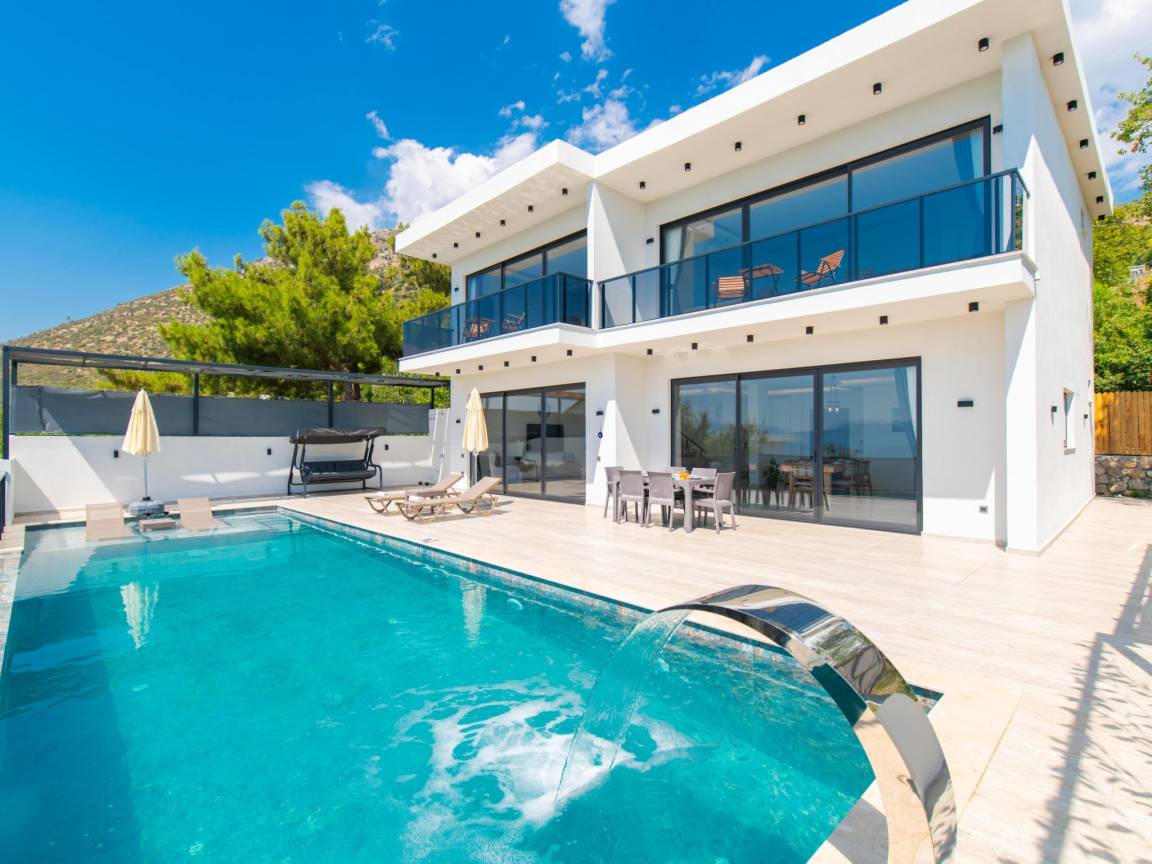 90 M² House ∙ 2 Bedrooms ∙ 5 Guests - Kalkan