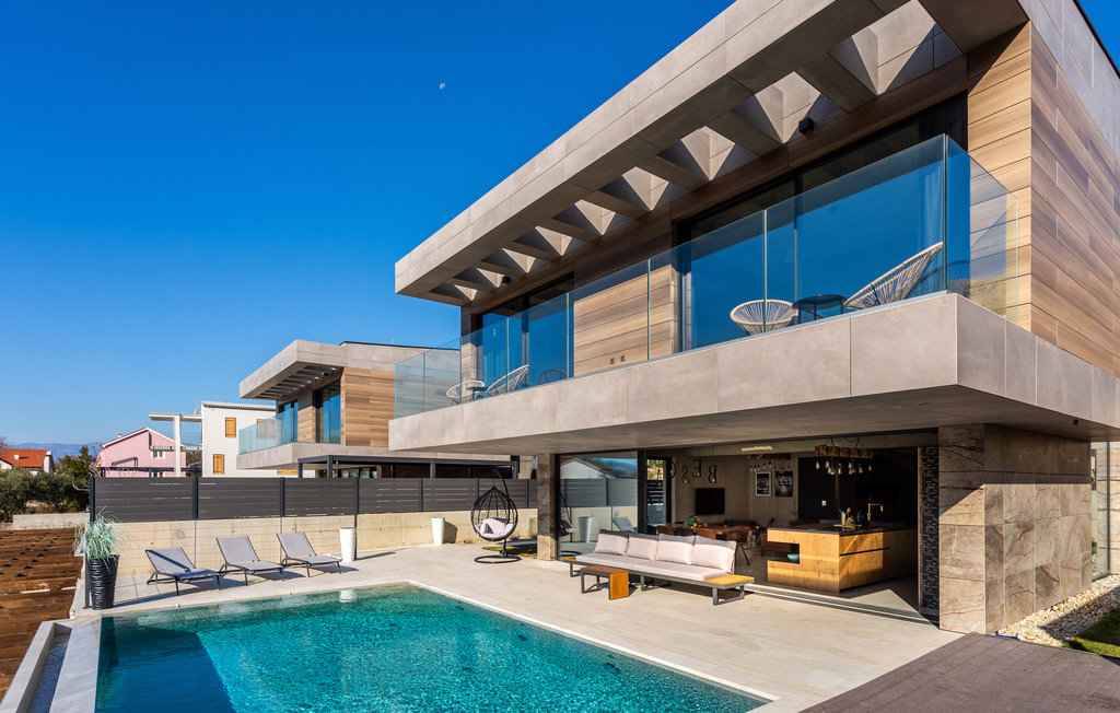 295 M² Villa ∙ 4 Slaapkamers ∙ 8 Gasten - Baška