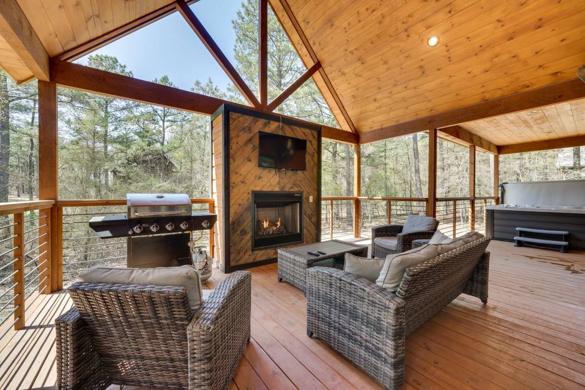 106 M² House ∙ 2 Bedrooms ∙ 6 Guests - Broken Bow, OK