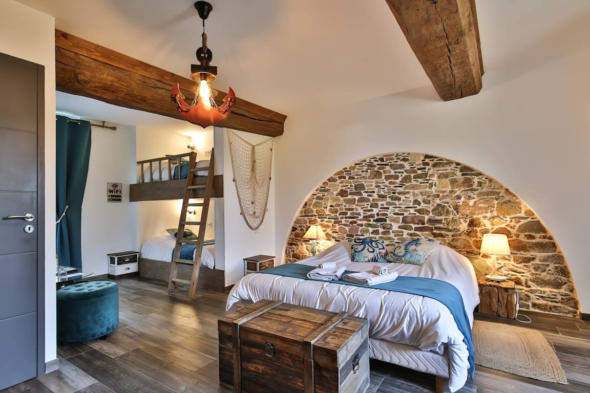35 M² Bed And Breakfast ∙ 1 Bedroom ∙ 4 Guests - Manche