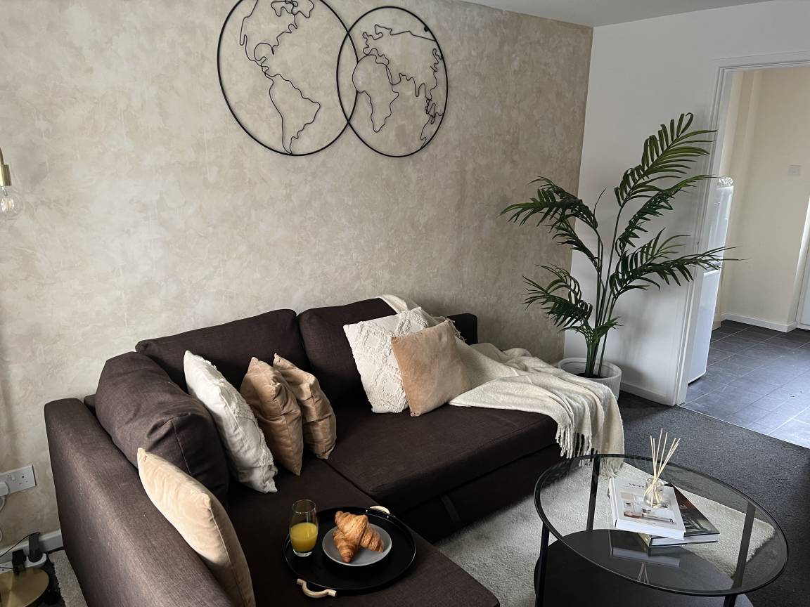 House ∙ 2 Bedrooms ∙ 5 Guests - Nottingham