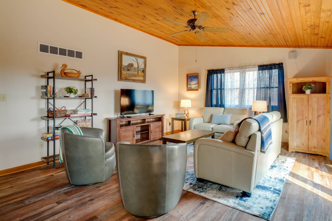 92 M² Cottage ∙ 2 Bedrooms ∙ 4 Guests - Missouri