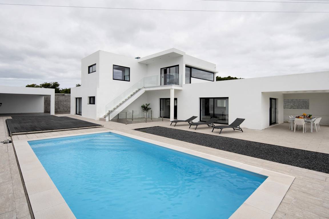 80 M² Aparthotel ∙ 1 Bedroom ∙ 2 Guests - Portugal
