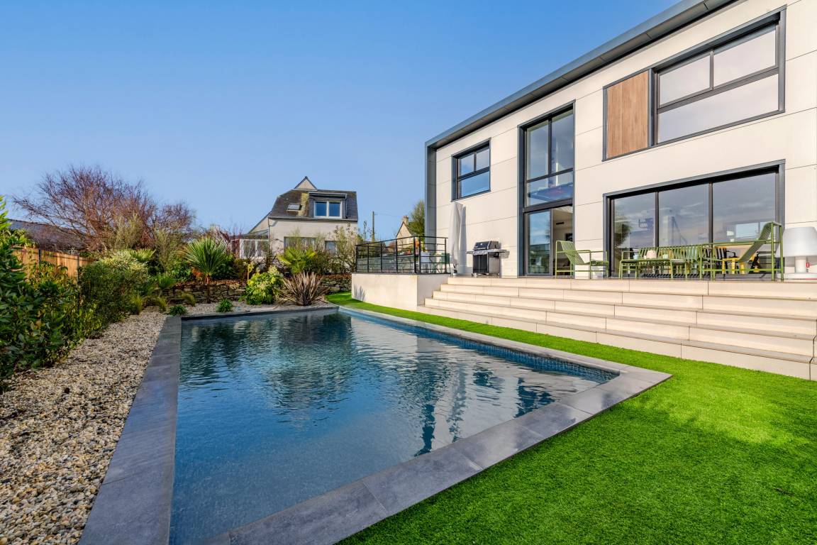 165 M² Maison De Vacances ∙ 4 Chambres ∙ 11 Personnes - Roscoff