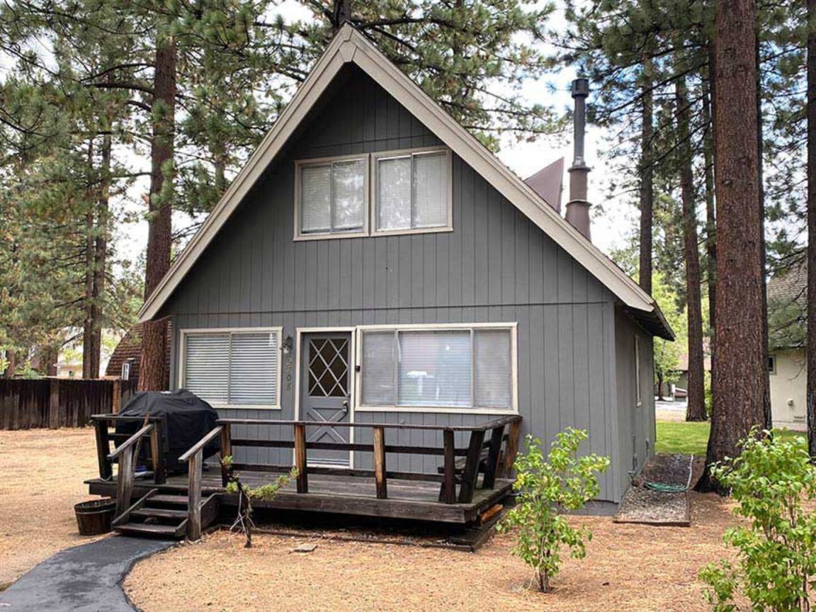113 M² Cabin ∙ 2 Bedrooms ∙ 8 Guests - South Lake Tahoe, CA