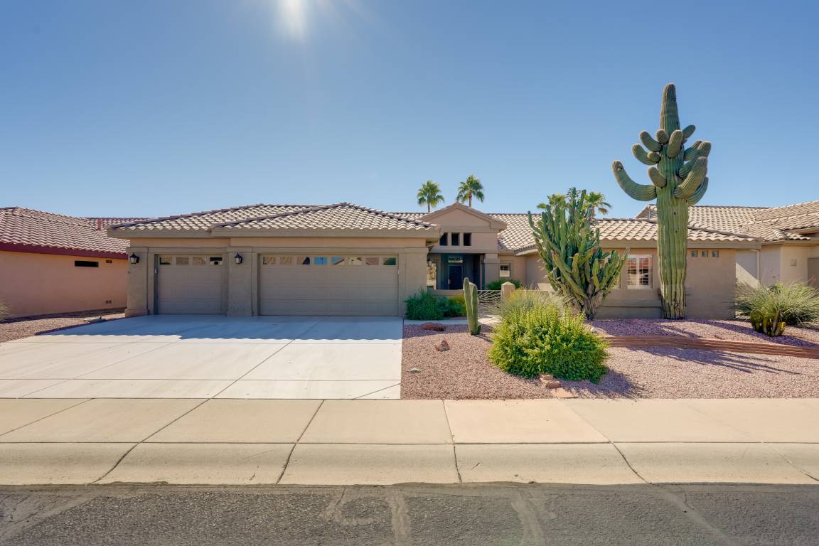 187 M² Maison De Vacances ∙ 3 Chambres ∙ 6 Personnes - Surprise, AZ