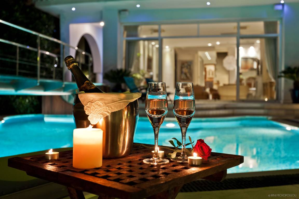 700 M² Villa ∙ 7 Bedrooms ∙ 17 Guests - Афины