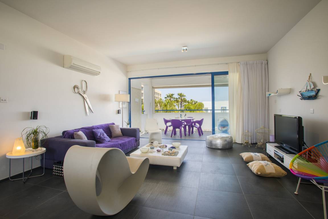90 M² Apartment ∙ 2 Bedrooms ∙ 5 Guests - Protaras