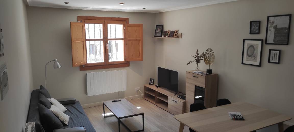 44 M² Apartment ∙ 1 Bedroom ∙ 2 Guests - Burgos