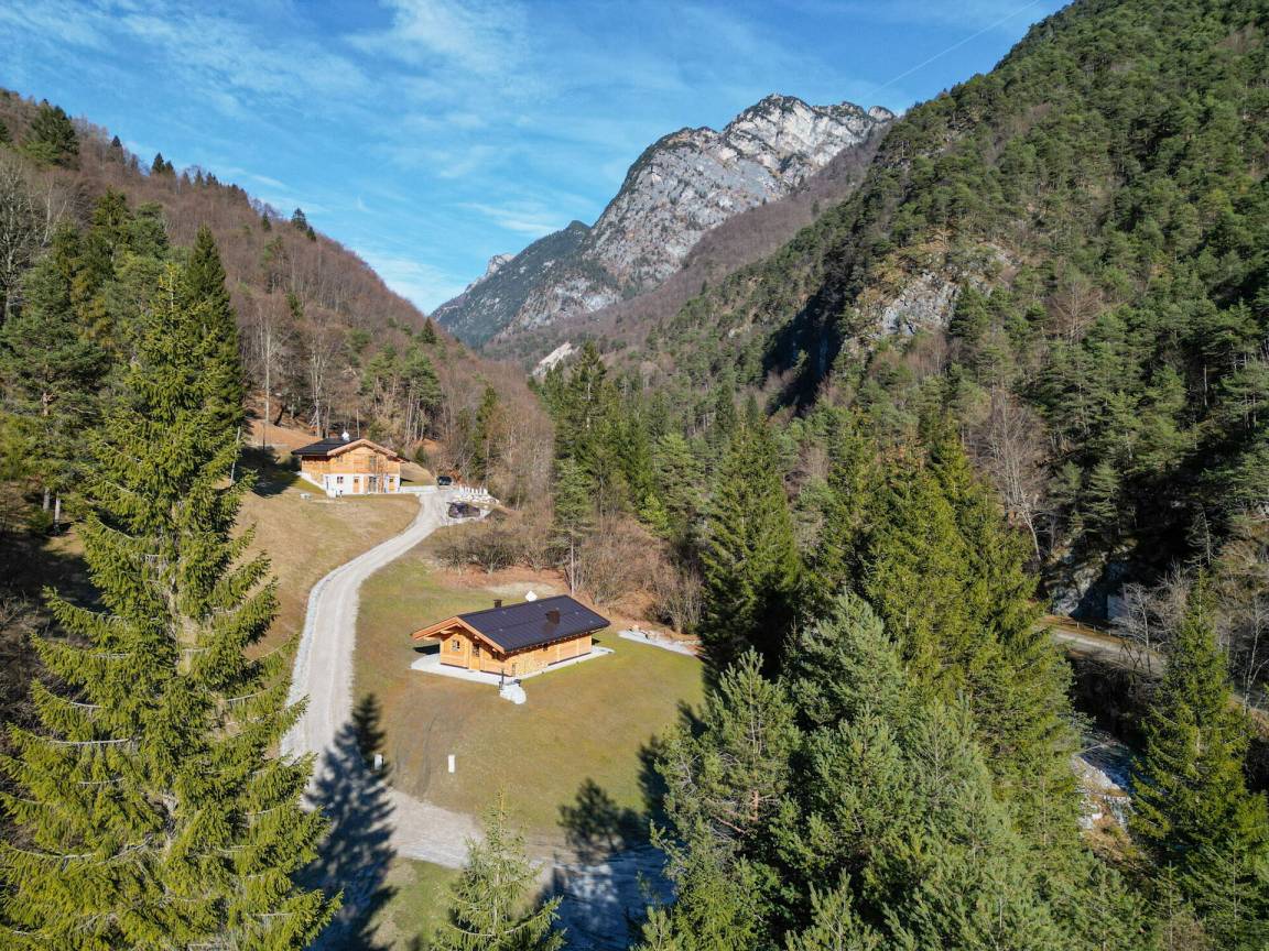 60 M² Huis ∙ 1 Slaapkamer ∙ 3 Gasten - Comano