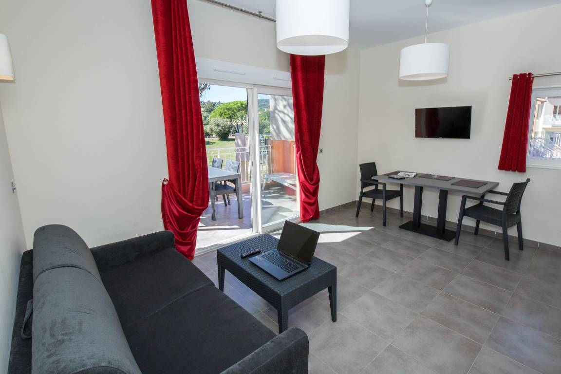 Studio Flat ∙ 1 Bedroom ∙ 4 Guests - Grimaud