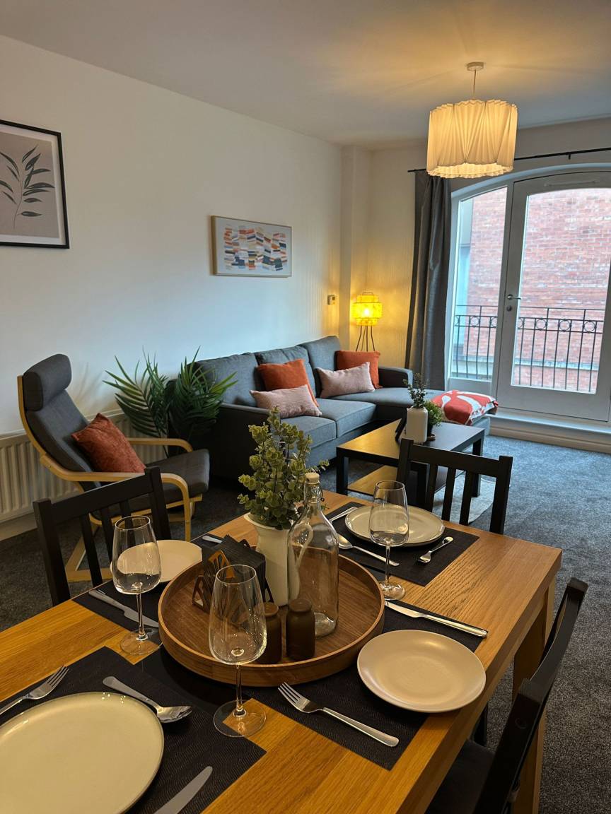Apartment ∙ 2 Bedrooms ∙ 4 Guests - Belfast