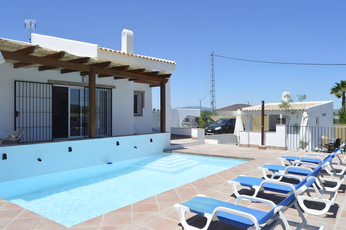 160 M² Villa ∙ 3 Slaapkamers ∙ 6 Gasten - Alhaurín el Grande