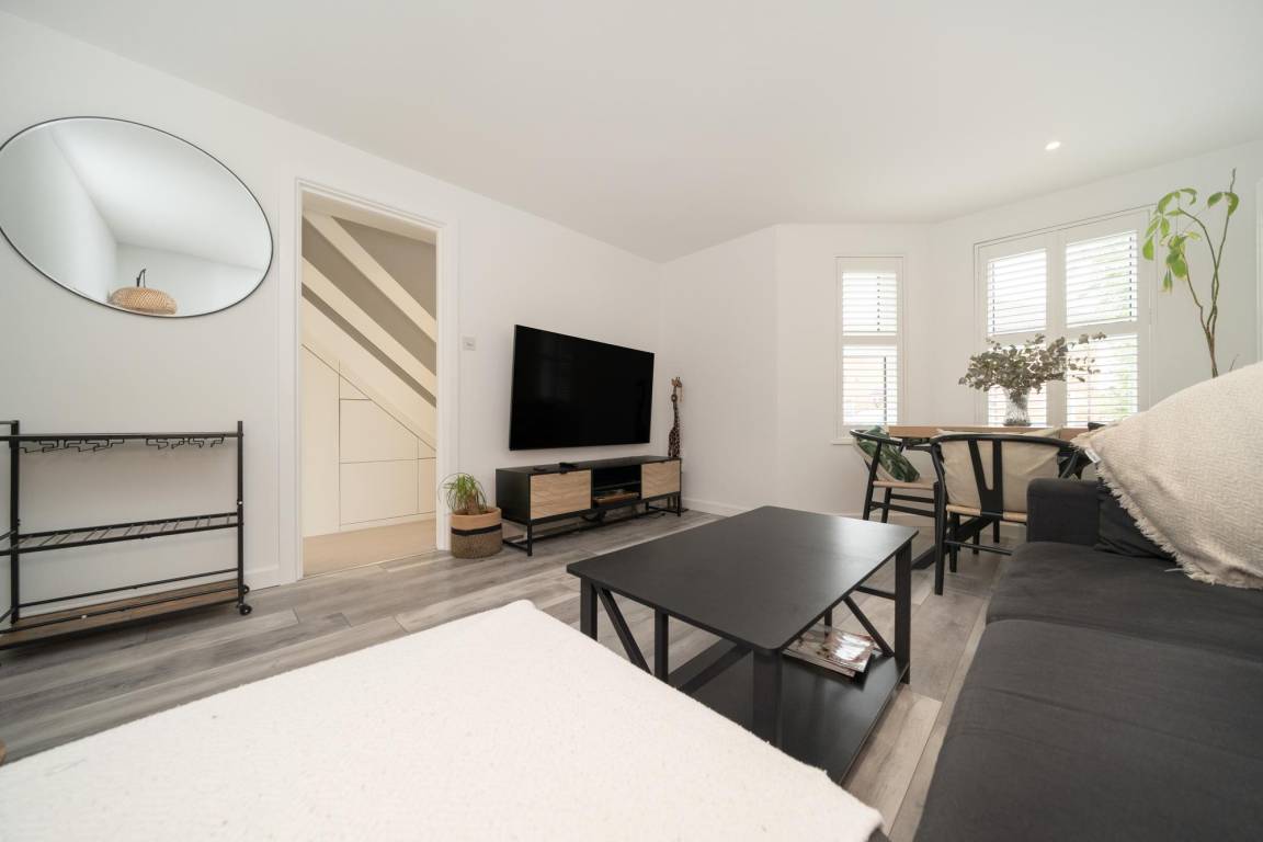 74 M² Talo ∙ 3 Makuuhuonetta ∙ 6 Vierasta - Saint Albans