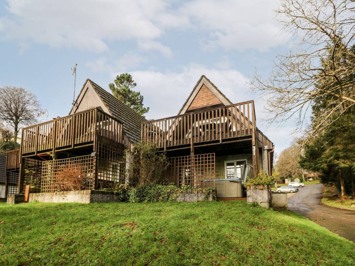 Cottage ∙ 3 Bedrooms ∙ 6 Guests - Plymouth