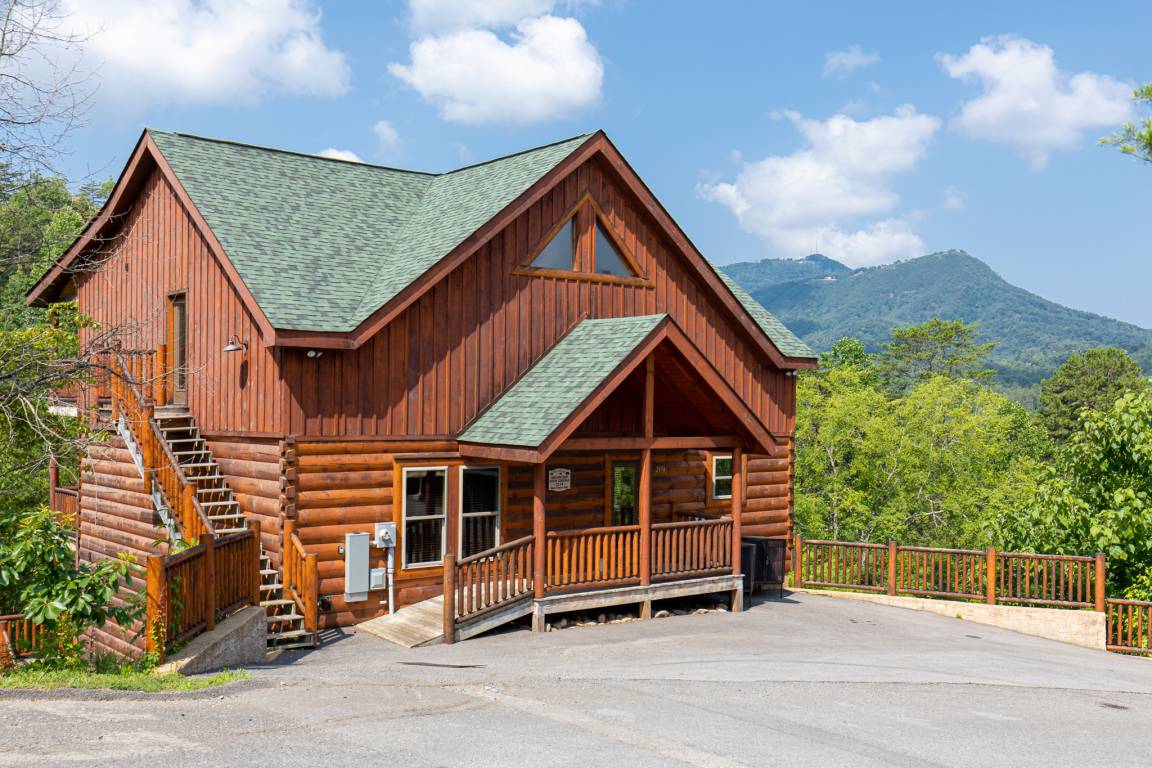 348 M² Cabin ∙ 6 Bedrooms ∙ 18 Guests - Douglas Lake, TN