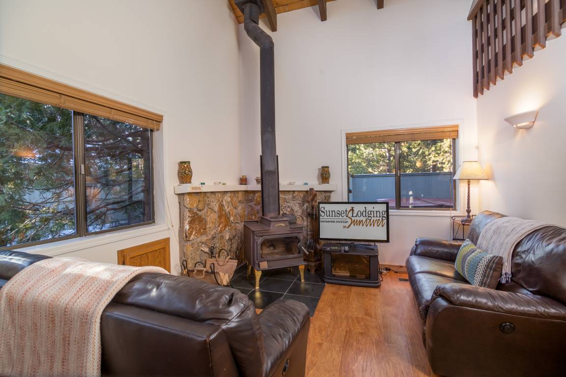 121 M² House ∙ 2 Bedrooms ∙ 6 Guests - Sunriver, OR