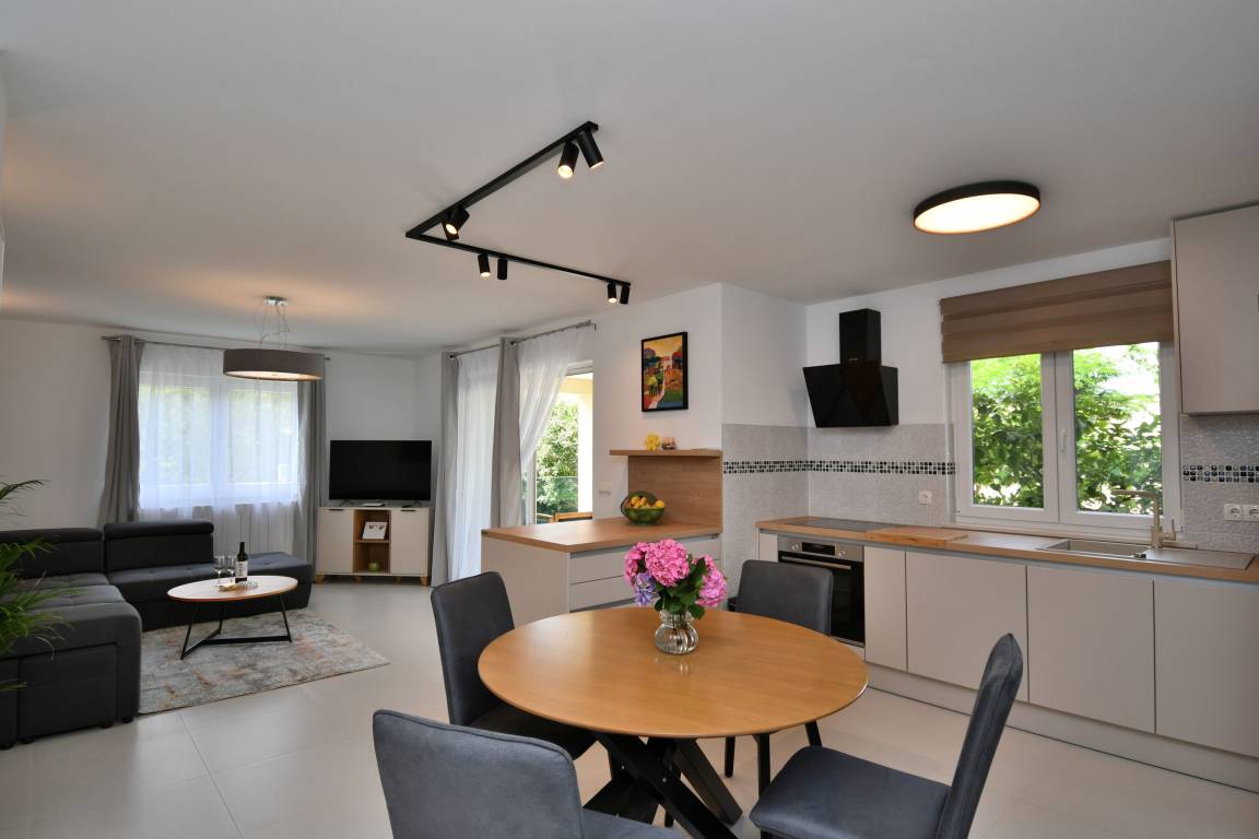 60 M² Ferienwohnung ∙ 1 Schlafzimmer ∙ 4 Gäste - Poreč
