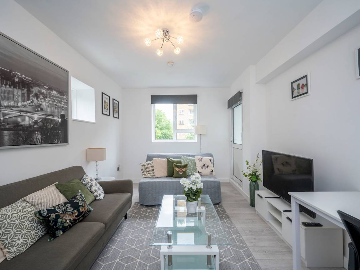 74 M² Apartment ∙ 3 Bedrooms ∙ 6 Guests - Londra
