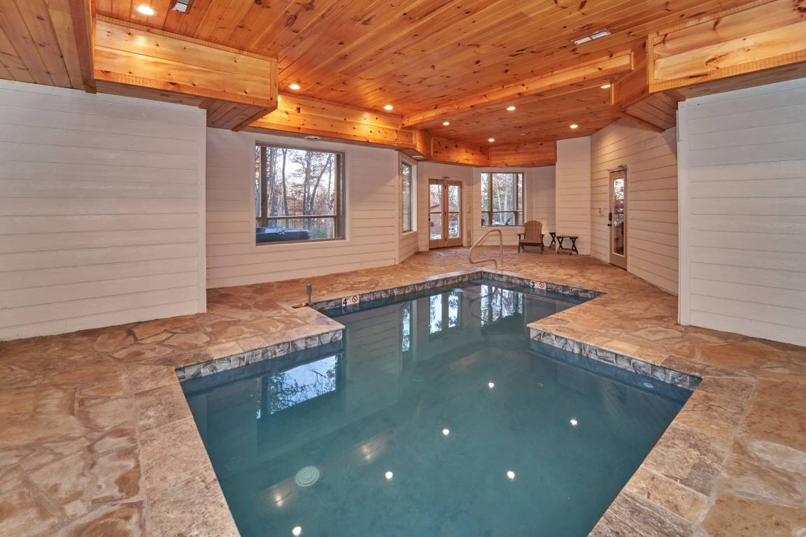 297 M² House ∙ 5 Bedrooms ∙ 16 Guests - Pigeon Forge, TN
