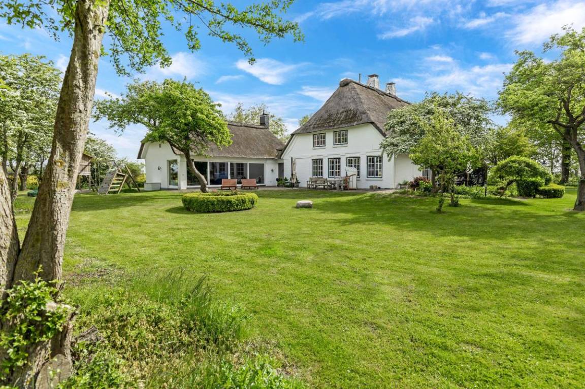 400 M² Ferienhaus ∙ 5 Schlafzimmer ∙ 12 Gäste - Fehmarn