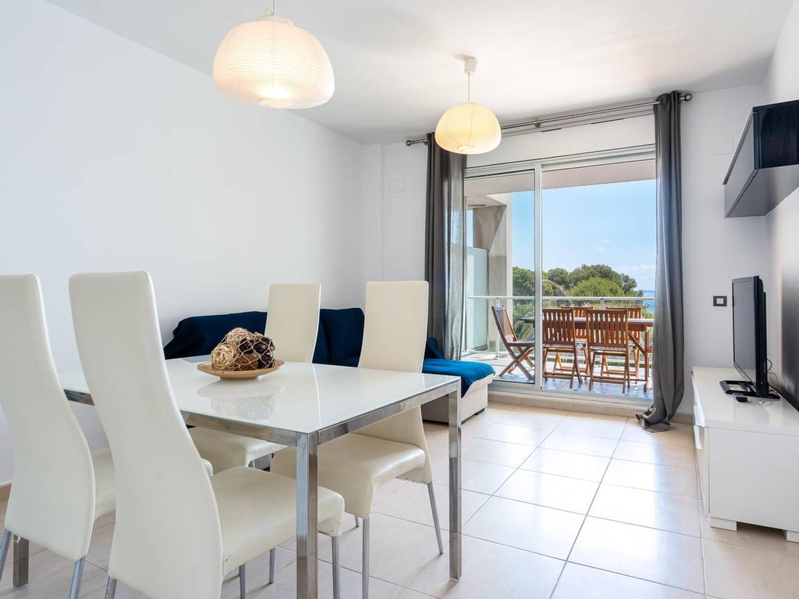 68 M² Apartamento ∙ 2 Habitaciones ∙ 6 Huéspedes - Miami Playa
