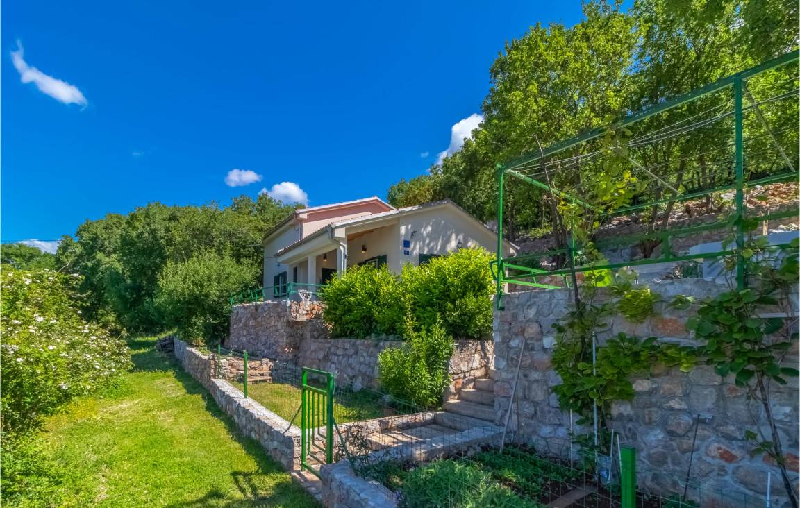 106 M² Ferienhaus ∙ 2 Schlafzimmer ∙ 6 Gäste - Klenovica