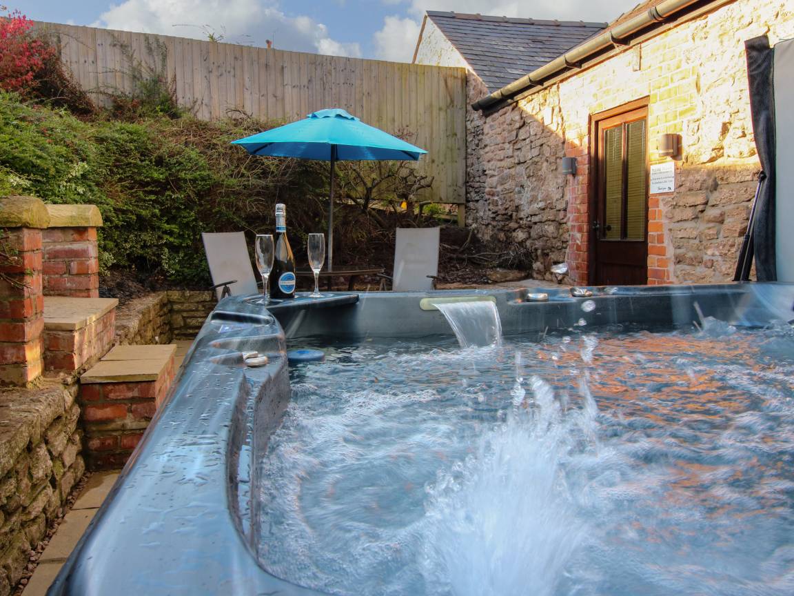 Cottage ∙ 1 Bedroom ∙ 2 Guests - Westbury, UK