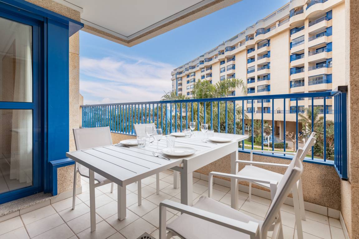 71 M² Huoneisto ∙ 2 Makuuhuonetta ∙ 4 Vierasta - Valencia