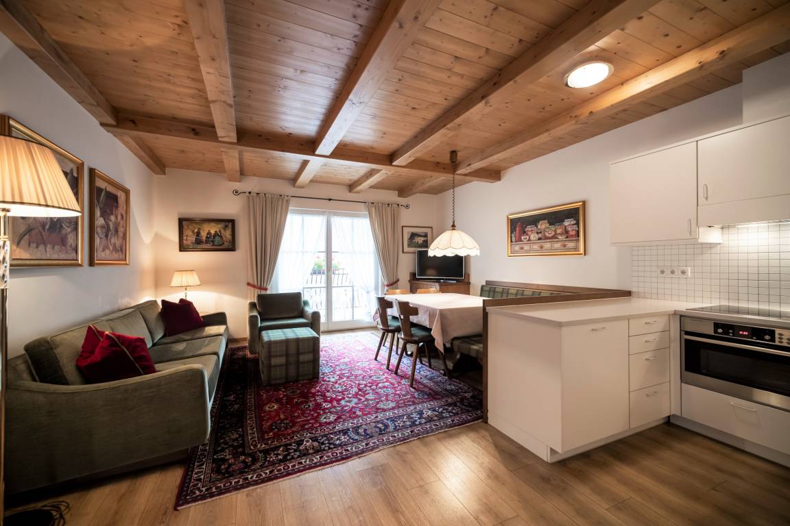 120 M² Apartment ∙ 3 Bedrooms ∙ 7 Guests - Ortisei