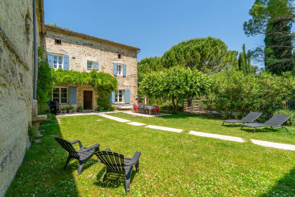 150 M² Villa ∙ 5 Bedrooms ∙ 12 Guests - Vaison-la-Romaine