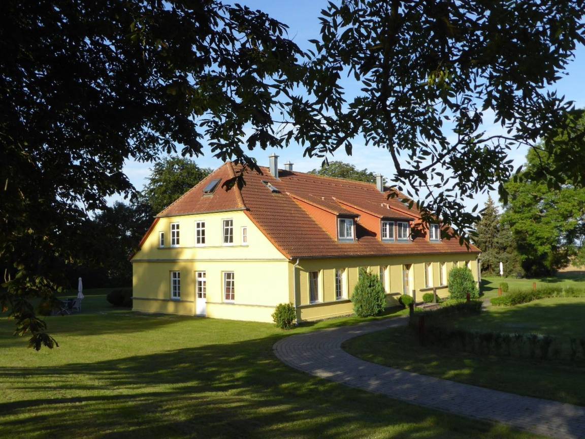93 M² Ferienwohnung ∙ 2 Schlafzimmer ∙ 4 Gäste - Schaprode
