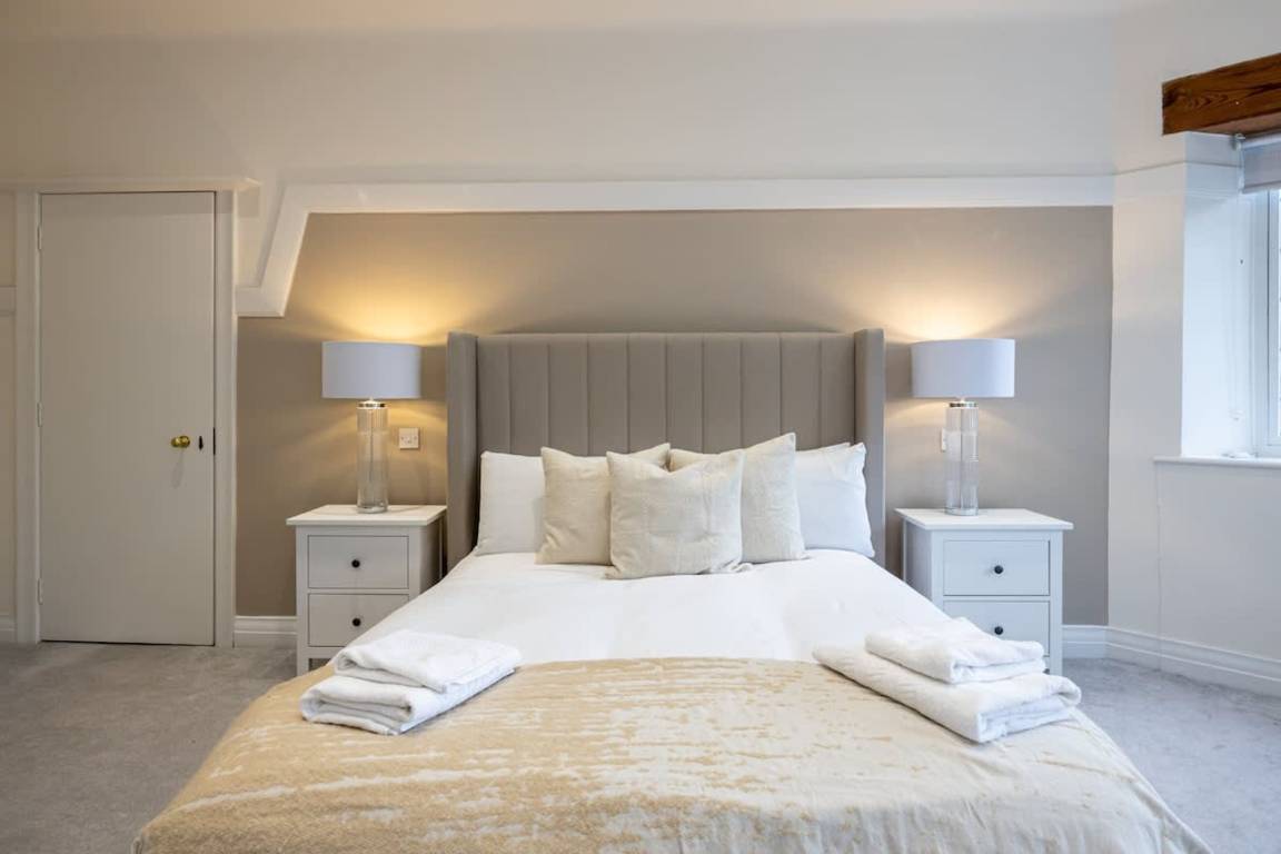Appartement ∙ 7 Slaapkamers ∙ 14 Gasten - Knutsford