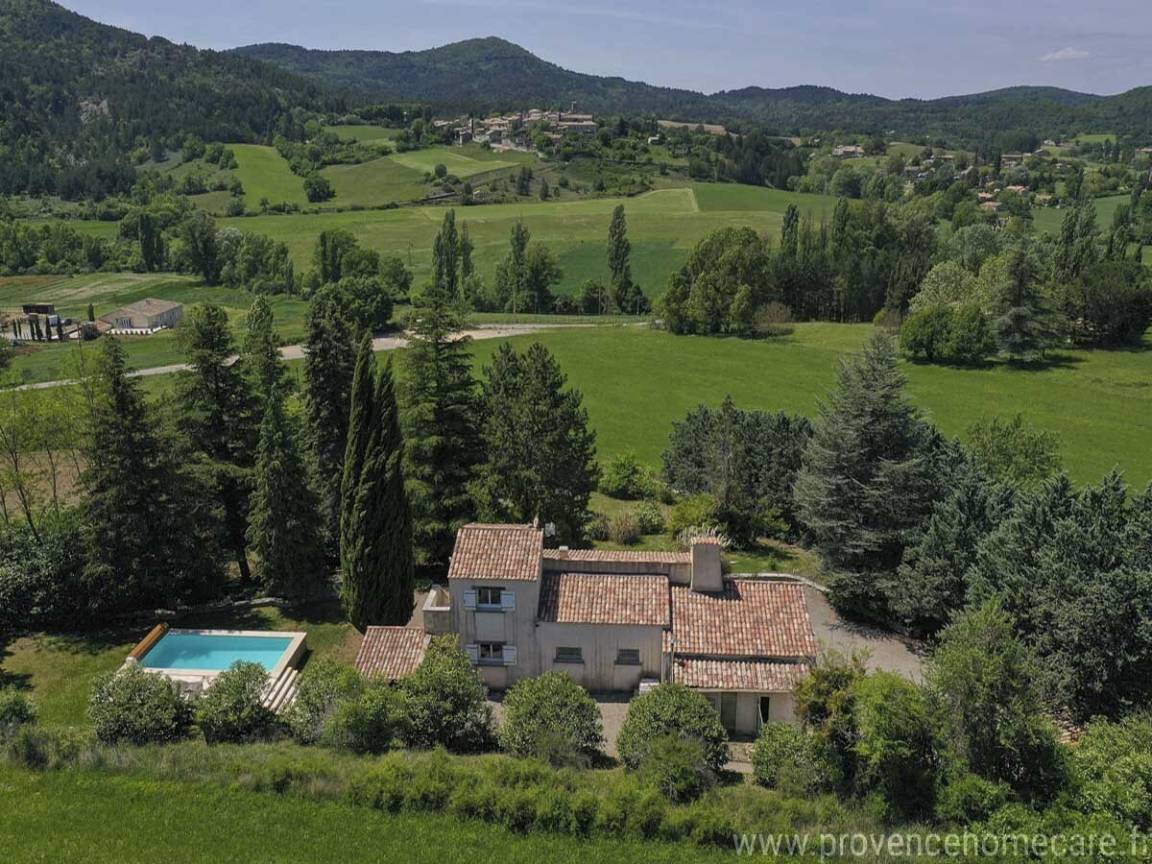 100 M² Villa ∙ 5 Bedrooms ∙ 10 Guests - Manosque