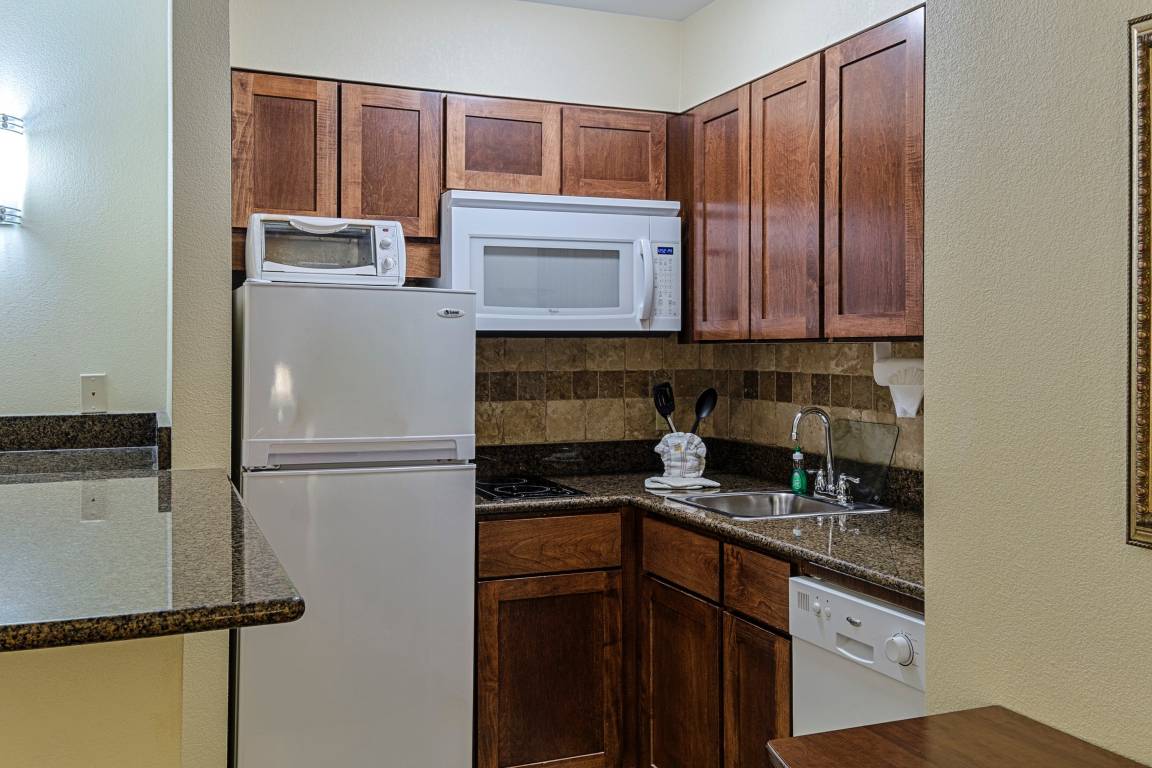 Studio Flat ∙ 1 Bedroom ∙ 4 Guests - Harrisburg, PA