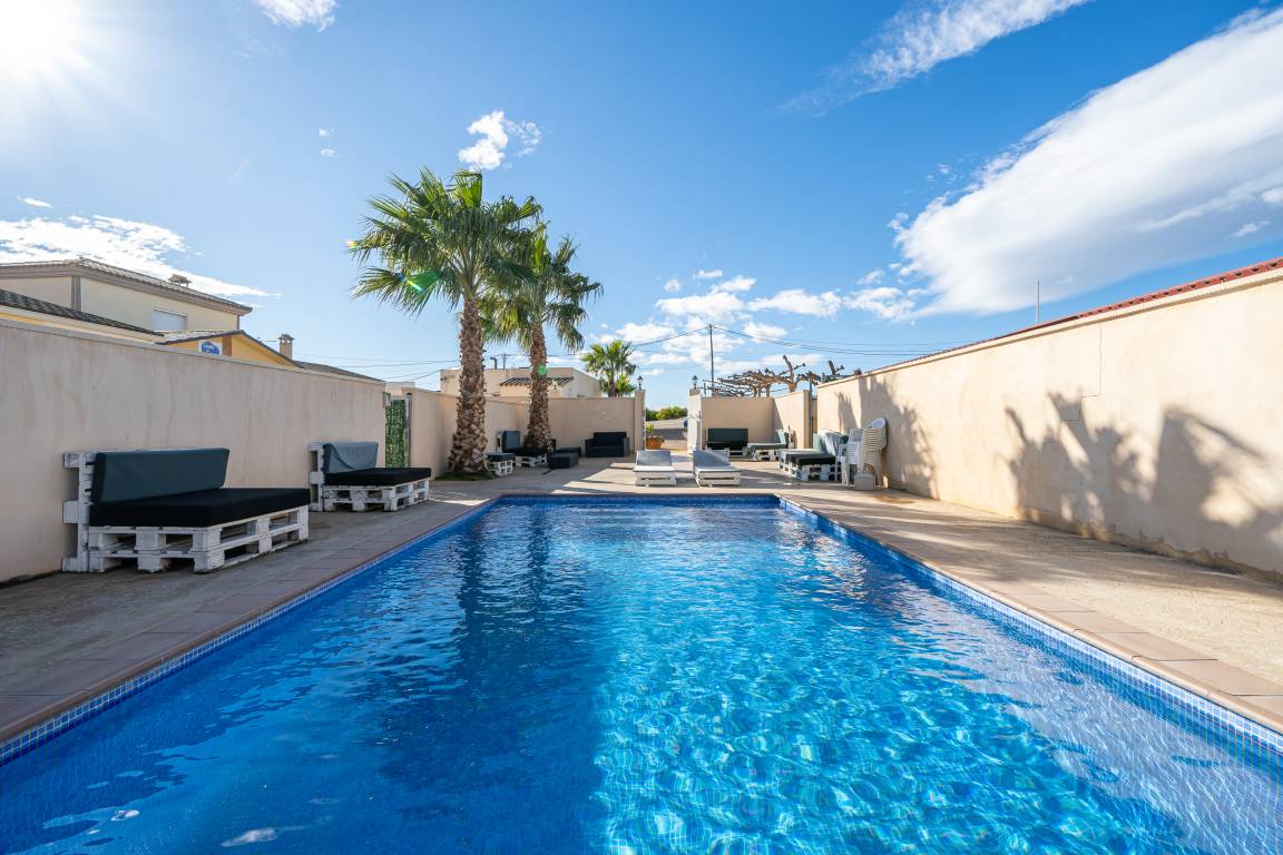 90 M² Huis ∙ 3 Slaapkamers ∙ 6 Gasten - Tortosa