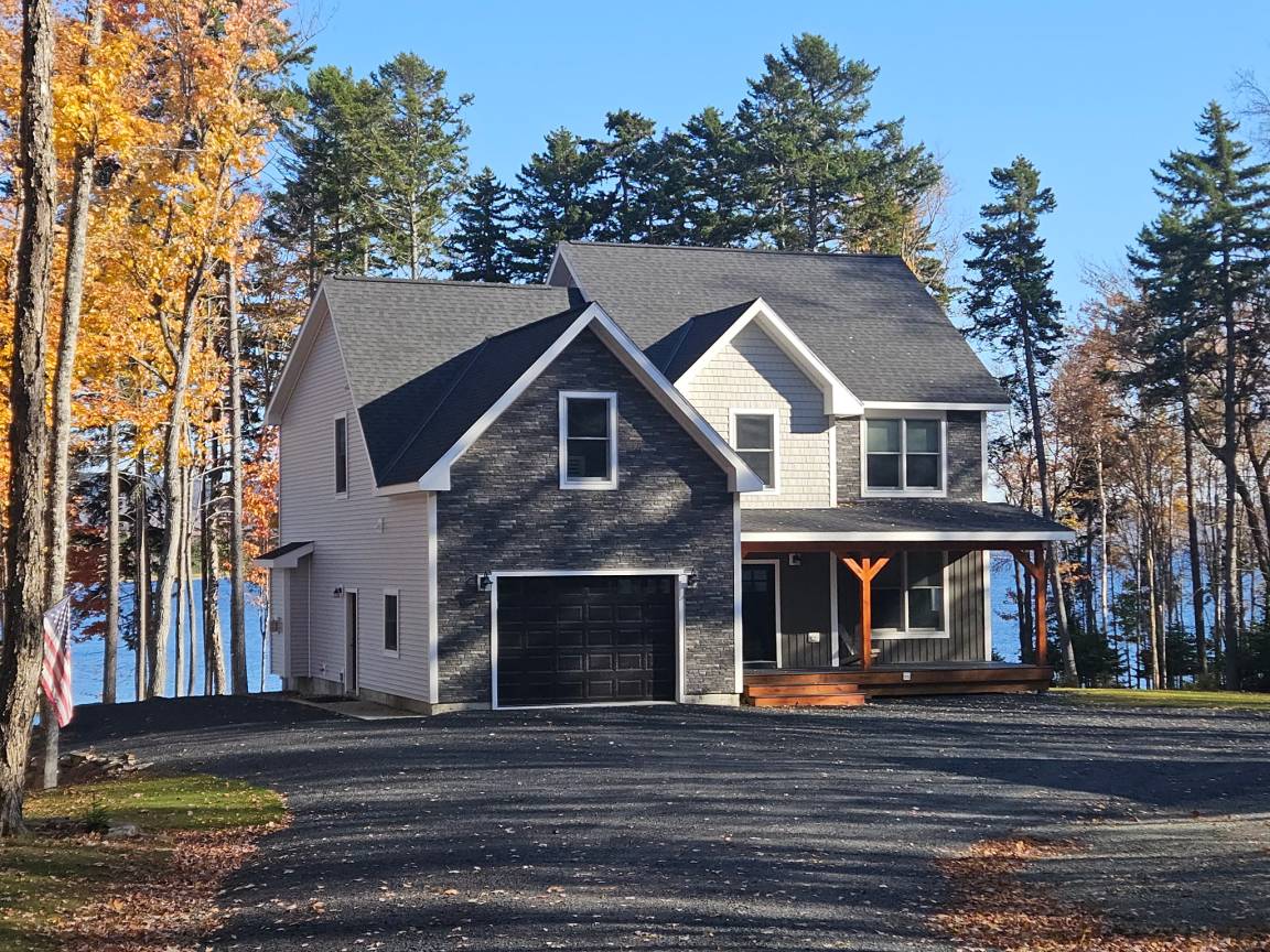 House ∙ 4 Bedrooms ∙ 8 Guests - Moosehead Lake, ME