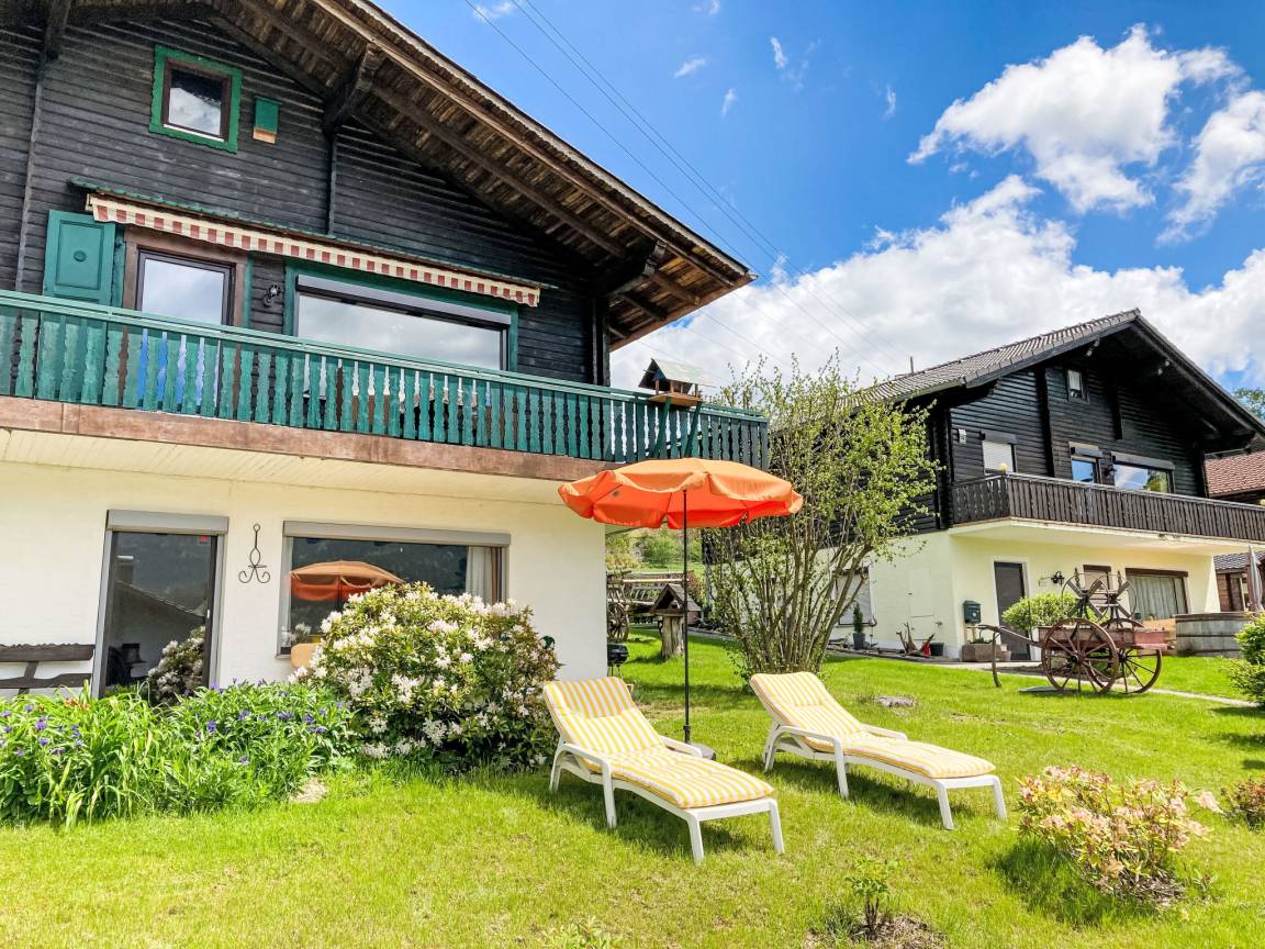 75 M² Ferienwohnung ∙ 2 Schlafzimmer ∙ 4 Gäste - Arrach