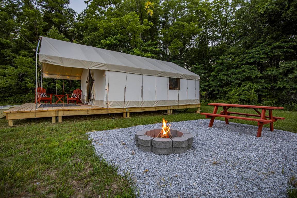 Accommodation ∙ 1 Bedroom ∙ 4 Guests - Natural Bridge, Cassville