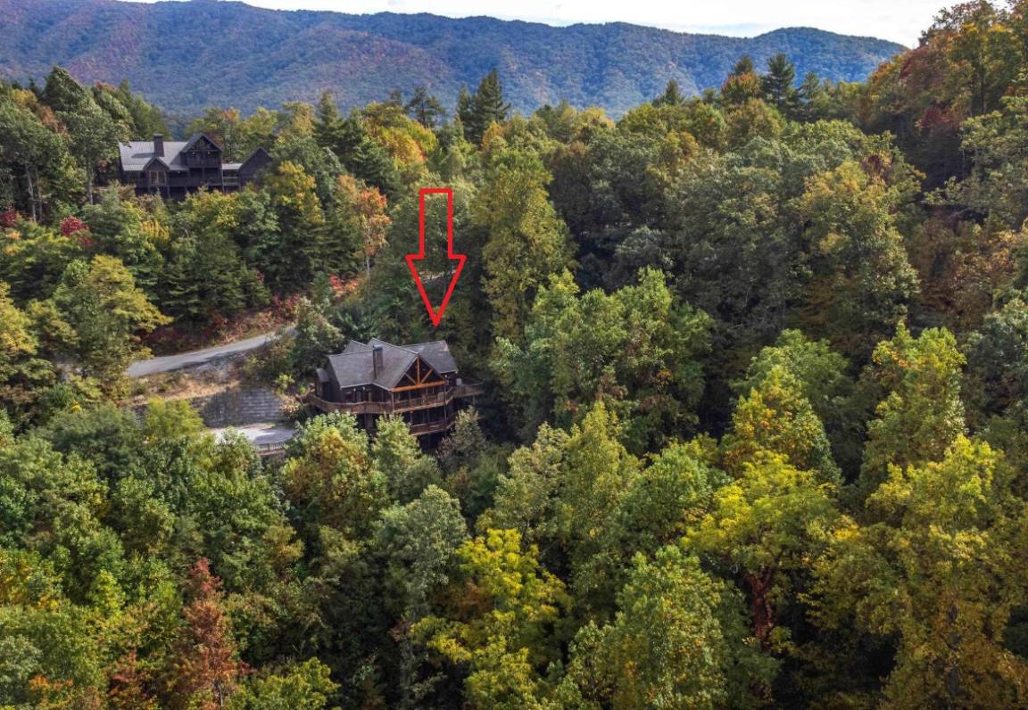 383 M² Cabin ∙ 6 Bedrooms ∙ 22 Guests - Townsend, TN