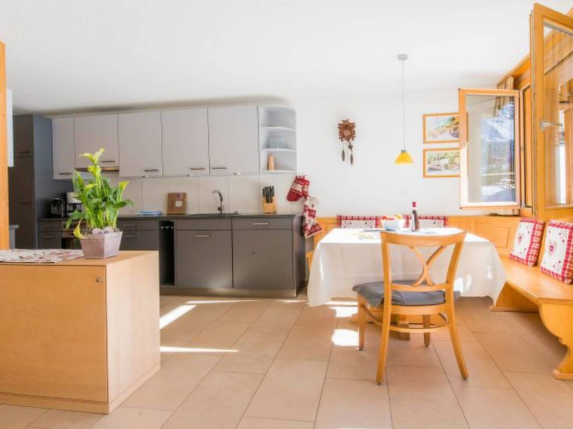 53 M² Huoneisto ∙ 1 Makuuhuone ∙ 4 Vierasta - Lauterbrunnen