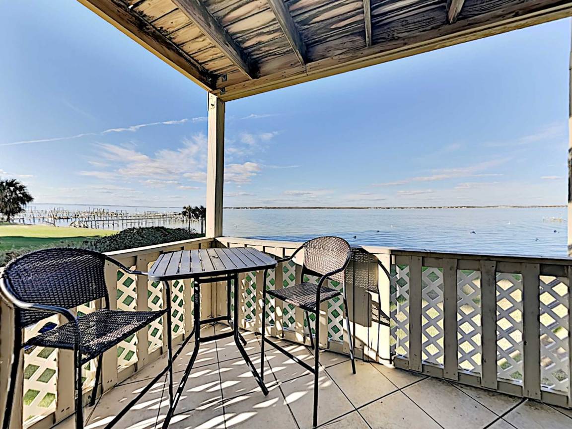 74 M² Apartamento ∙ 2 Habitaciones ∙ 6 Huéspedes - Gulf Breeze, FL